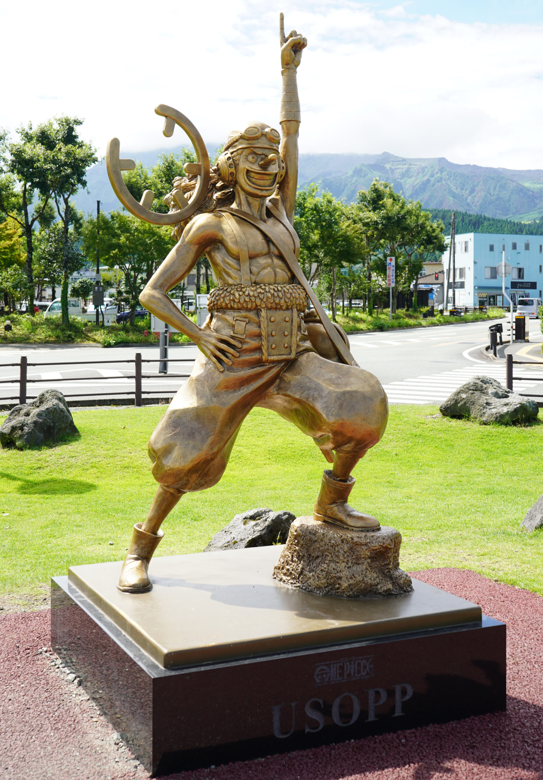 ONE PIECE Statues tour – Tourism Gokanosho — Tour Guide Schingo