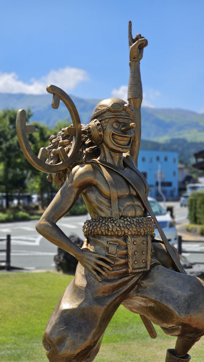 ONE PIECE 10 statues tour | Tourism Gokanosho --- Tour Guide Schingo